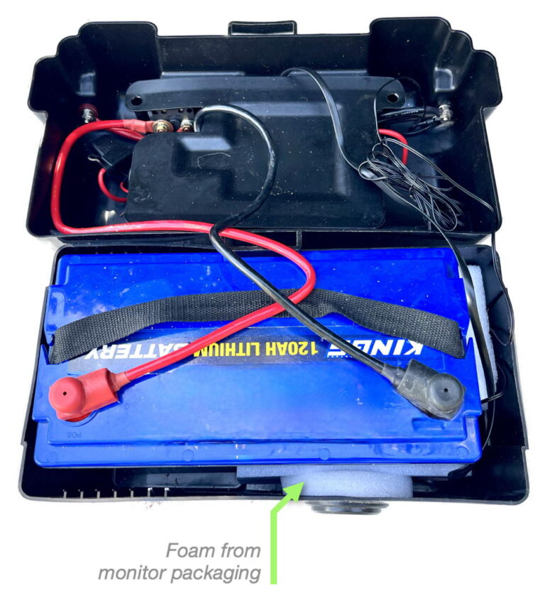 DIY – Install a Battery Monitor & Shunt in a Battery Box | Compact RV